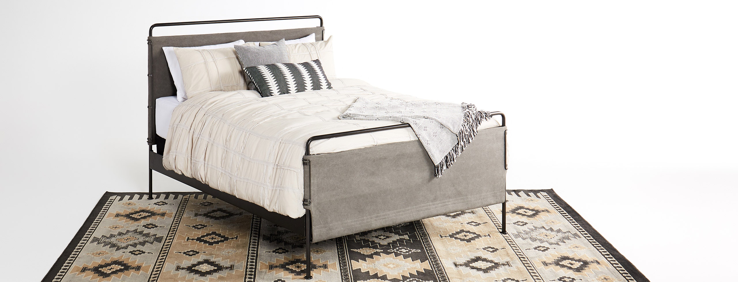 Saar Bed | Joybird